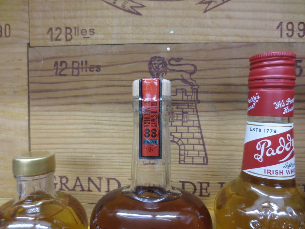 5 Versch. Fl. Irish/ Blended/ Malt Whisky u.A (Lot 193) (Neu (gemäss ...