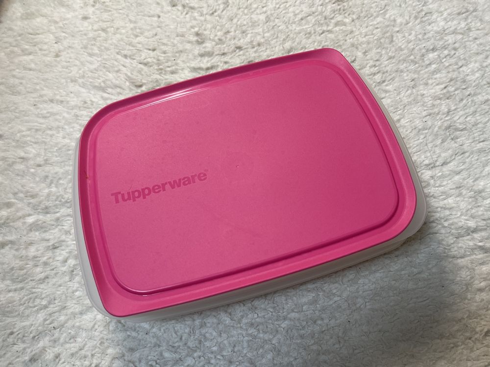 Tupperware Boîtes de conservation rose 700ml x2 (Gebraucht) in Chenens ...