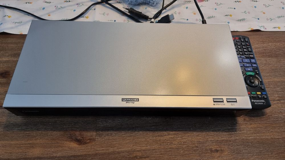 Panasonic BluRay Recorder Ultra HD (Gebraucht) in Solothurn für CHF 78 – mit Lieferung auf ...