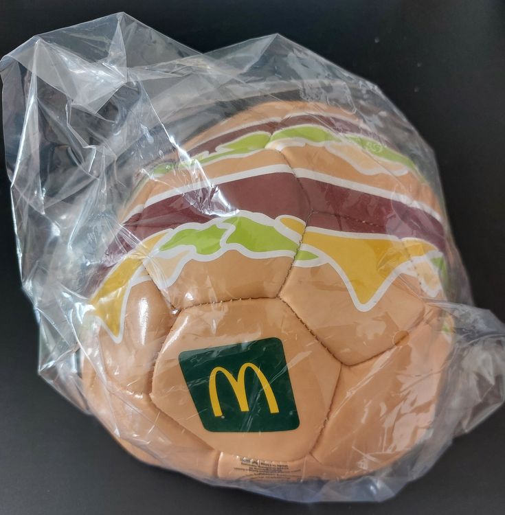 McDonald´s Big Mac Fussball - Sammlerobjekt in OVP - NEU | Kaufen auf ...