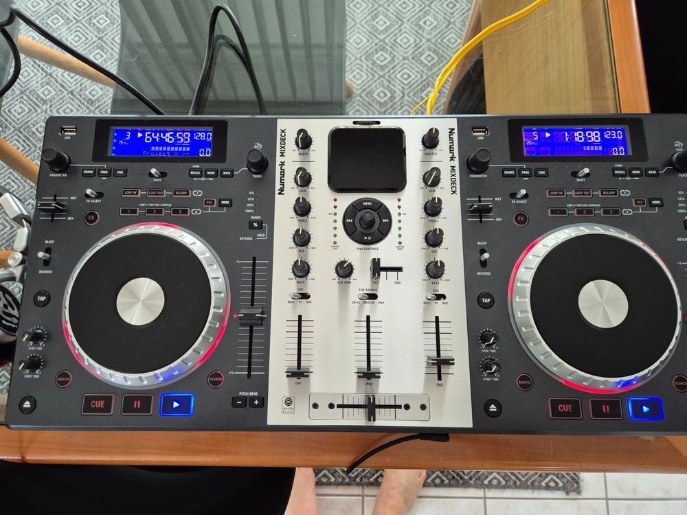 Numark Mix Deck Universal DJ System (Gebraucht) in Au ZH für CHF 150 ...