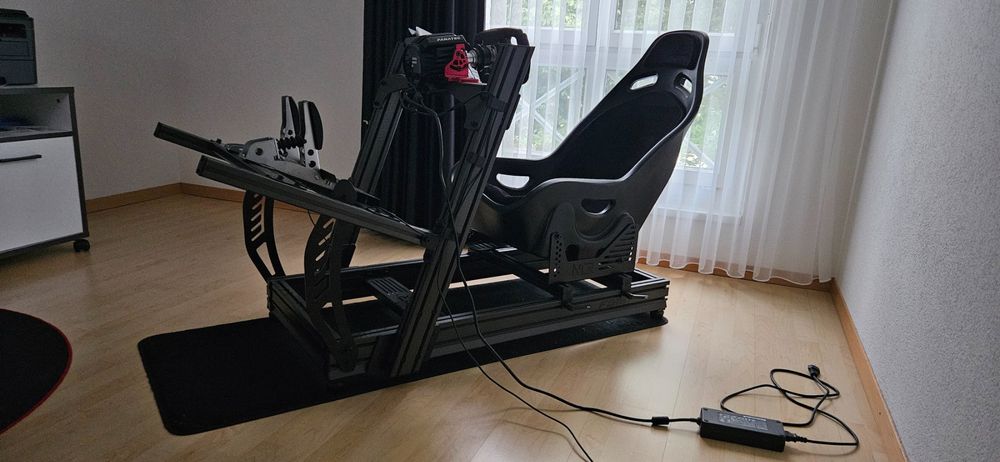 Next Level Racing F-GT Elite mit Fanatec Pro Wheel Base 8NM (Usato) a ...