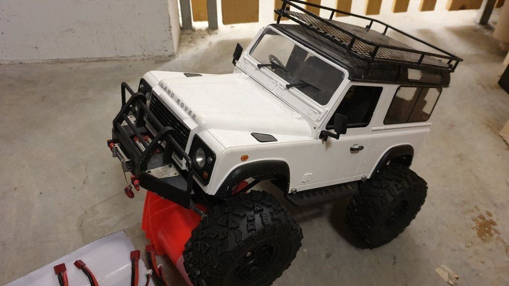 Axial SCX10 LandRover Defender D90 (Gebraucht) in Bonstetten für CHF ...