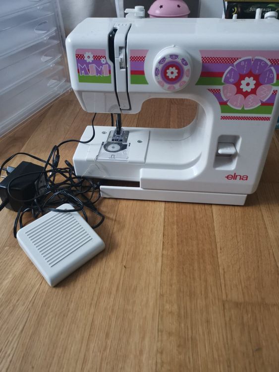 Elna Mini Nähmaschine (Gebraucht) in Schötz für CHF 31.9 – mit ...
