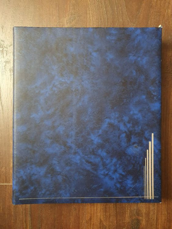 Leerer Album-Ordner blau, mit 30 Hüllen à 8 A6 Taschen (Gebraucht) in ...