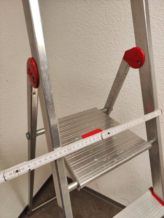 Leiter Hailo Model 8900 Alu mit 4 Stufen (Gebraucht) in Toffen für CHF 22 – nur Abholung auf ...