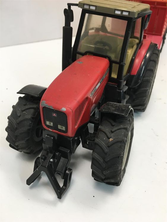 7Ç Siku Traktor Massey Ferguson Heuwagen (Defekt) in Thun für CHF 10 ...