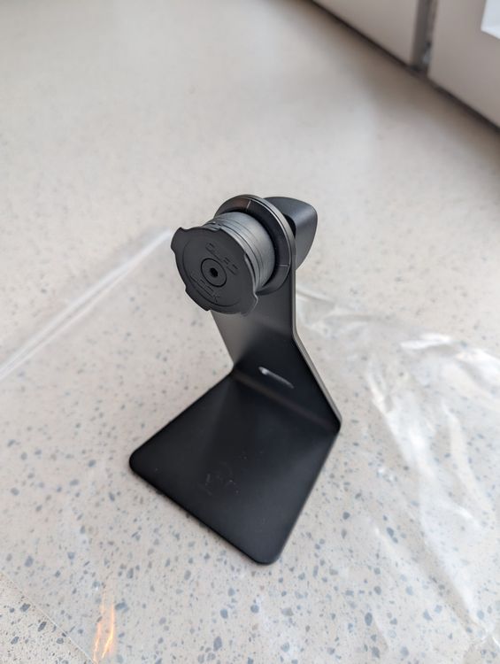 Quad Lock Auto- und Tischhalterung mit MAG-Head Ladegerät (Gebraucht ...