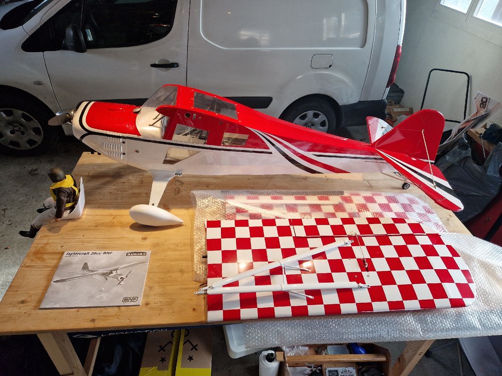 Hangar 9 Taylorcraft 26cc Spannweite 205cm (Gebraucht) in Mosnang für CHF 400 – nur Abholung auf ...