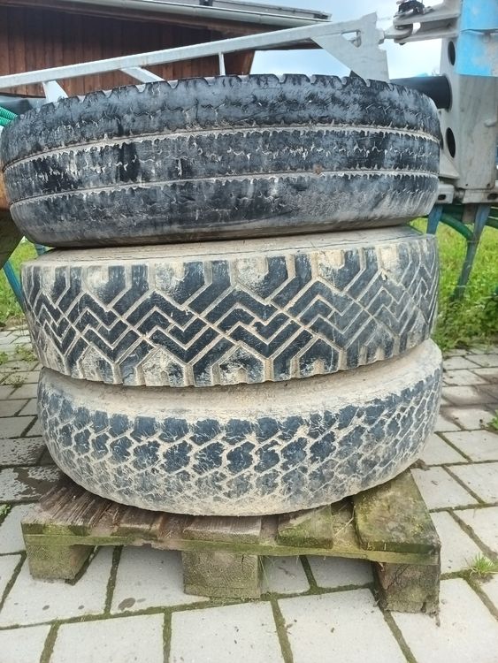 lkw Reifen alt 1x 12R22.5 2x 11R20 (Defekt) in Wahlen b. Laufen für CHF 1 – nur Abholung auf ...