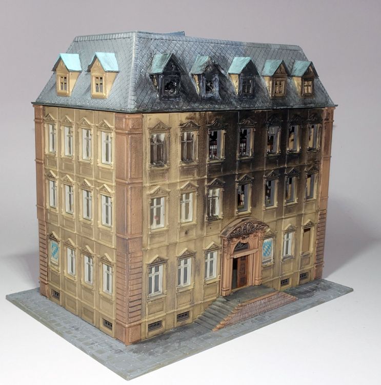 abgebranntes Finanzamt Pola H0 1:87 patiniert und gealtert | Kaufen auf ...