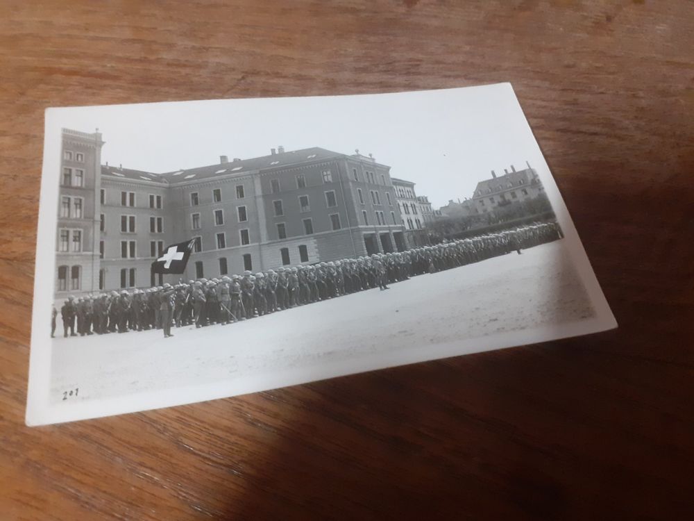 MILITAER - DEFILEE vor KASERNE - REGIMENT BATAILLON (Gebraucht) in ...