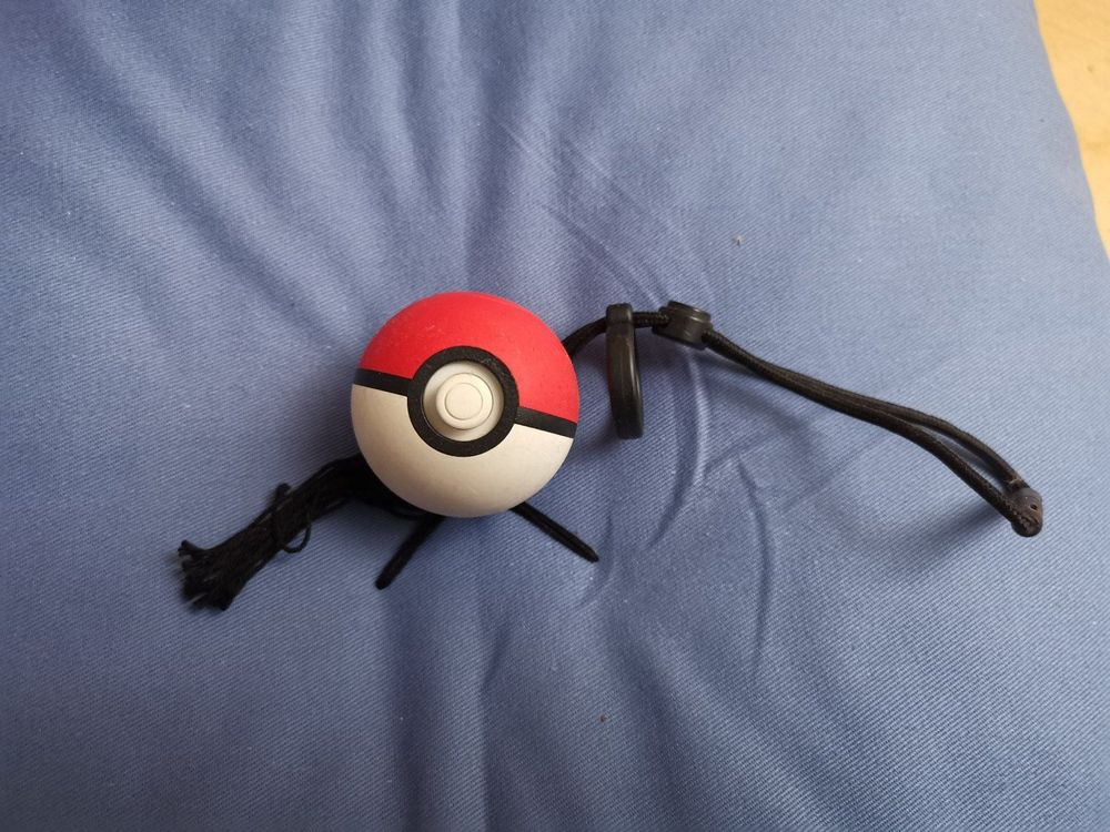 Pokéball Plus für Let's Go Pikachu / Evoli und Pokémon GO | Kaufen auf ...