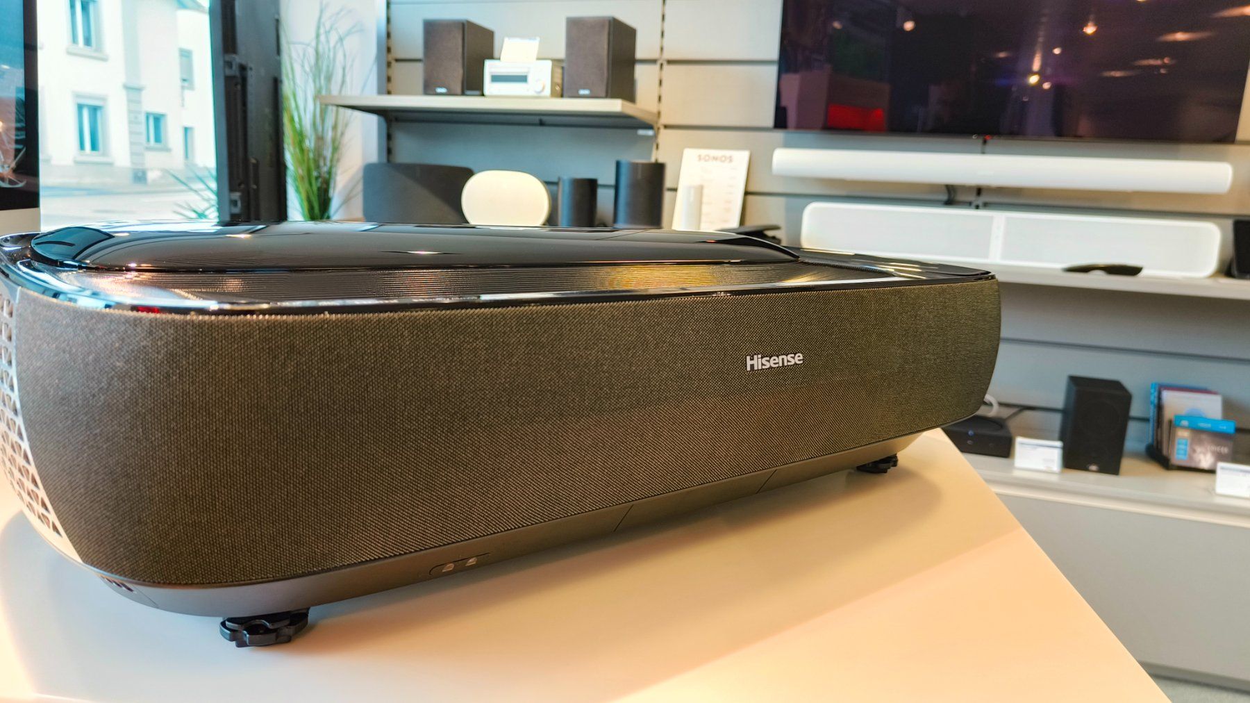 Hisense 100L9G-B12 UHD Laser Beamer inkl. 100 Zoll Leinwand (Neu ...