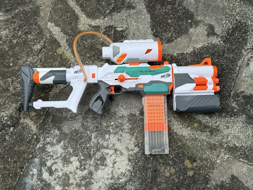 Nerf Modulus Tri-Strike Blaster + Viel Ammo (Gebraucht) in Campocologno ...