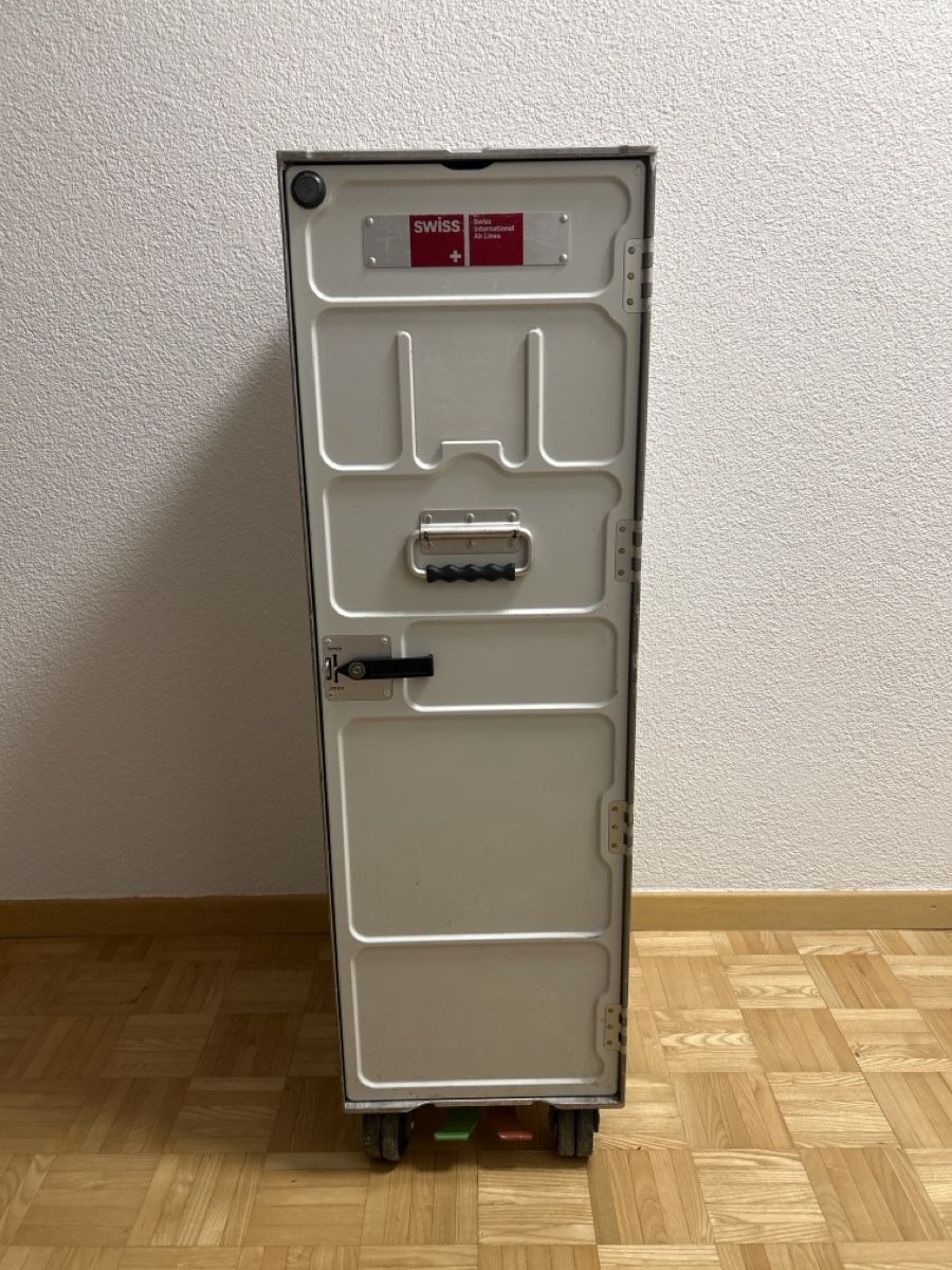 Trolley Flugzeug Swiss 2 Türe (Gebraucht) in kloten für CHF 655 – nur ...