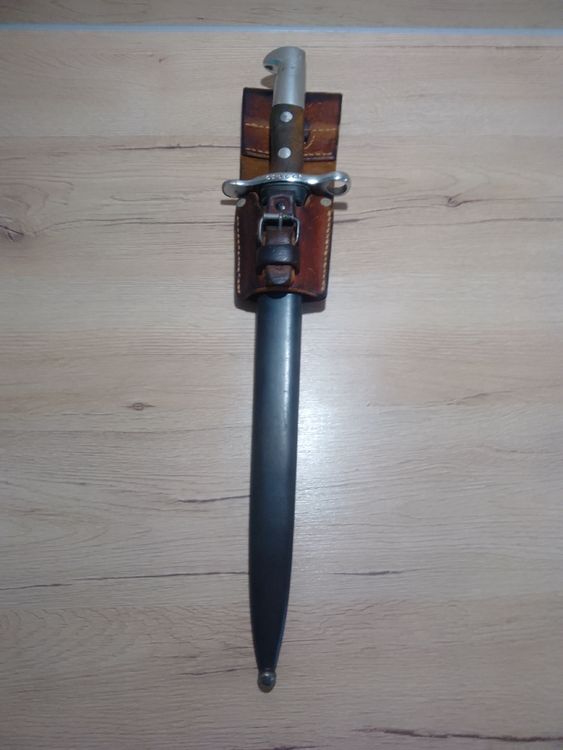 Schweizer Bajonett mit Lederscheide Jahrgang 1943 (Gebraucht) in Rossrüti für CHF 33 – mit ...