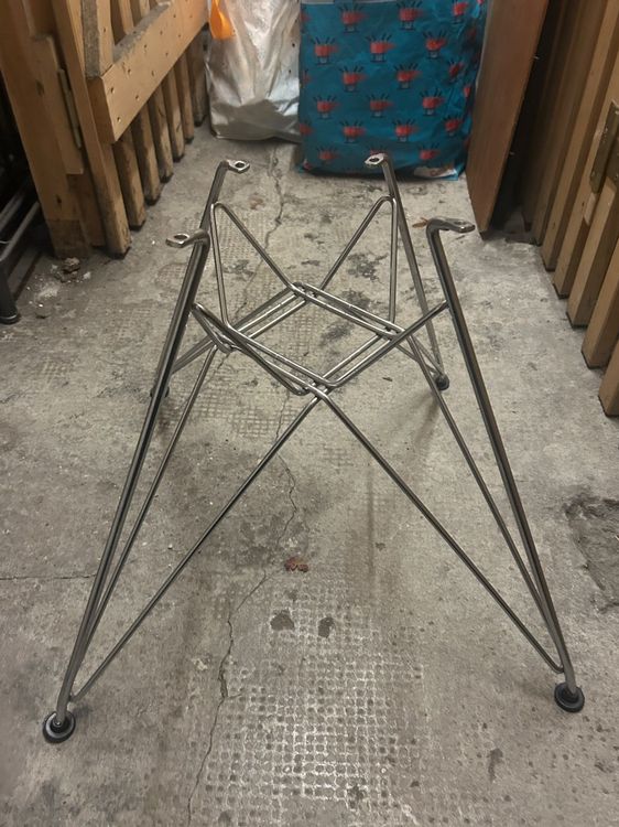 Eames DKR Eiffel Base (stk.) | Kaufen auf Ricardo