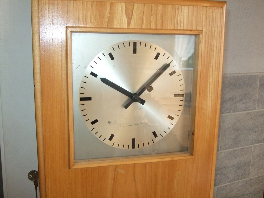 JSGUS Signaluhr (Gebraucht) in Muhen für CHF 50 – nur Abholung auf ...