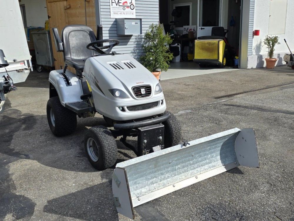 lawn boss 22 ps mit Schneepflug (Gebraucht) in Emmen für CHF 1050 – nur Abholung auf Ricardo kaufen