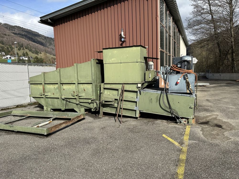 Container presse (Gebraucht) in lyssach für CHF 1000 – nur Abholung auf ...