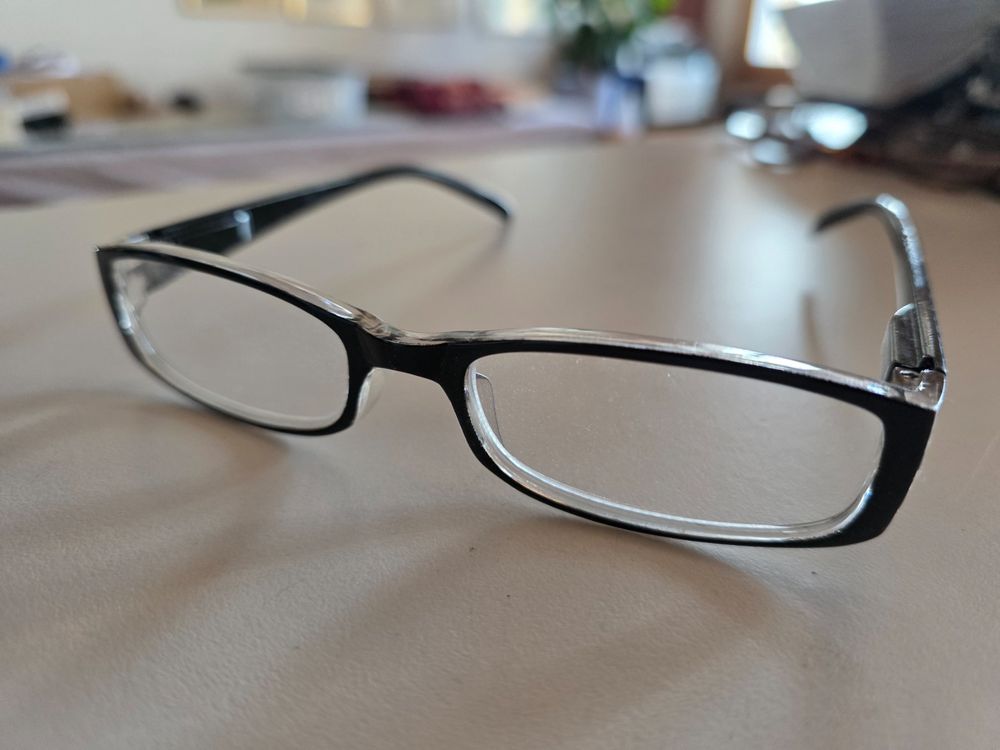 Stylische Kunststoff Lese Brille Genius + 1.00 dpt mit Etui (Gebraucht ...