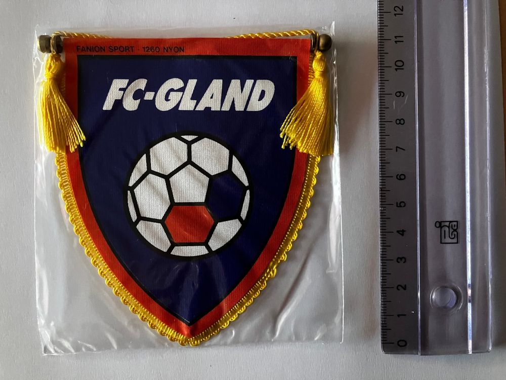 Vintage Fanion/Wimpel FC GLAND (Neu und originalverpackt) in Gland für CHF 5 – mit Lieferung auf ...