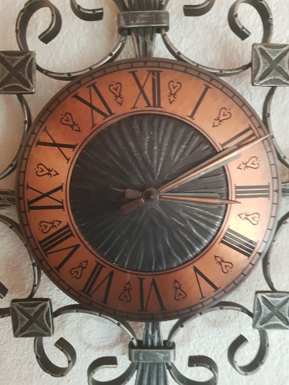 Wanduhr Schmiedeeisen (Gebraucht) in Altnau für CHF 23 – mit Lieferung auf Ricardo kaufen