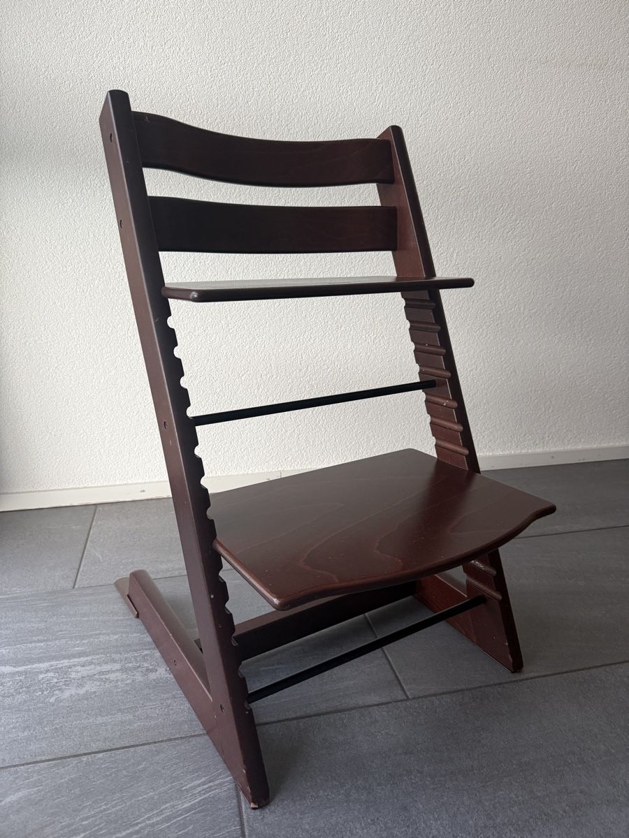 Stokke Tripp Trapp Kinderstuhl dunkelbraun – ab CHF 1.– (D'occasion) à ...