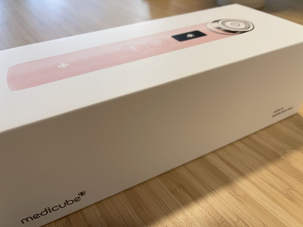 Medicube AGE-R Booster Pro Pink (Gebraucht) in Leytron für CHF 130 ...