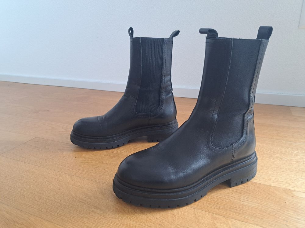 Schwarze stiefelette Leder black boots leather (Gebraucht) in Männedorf ...