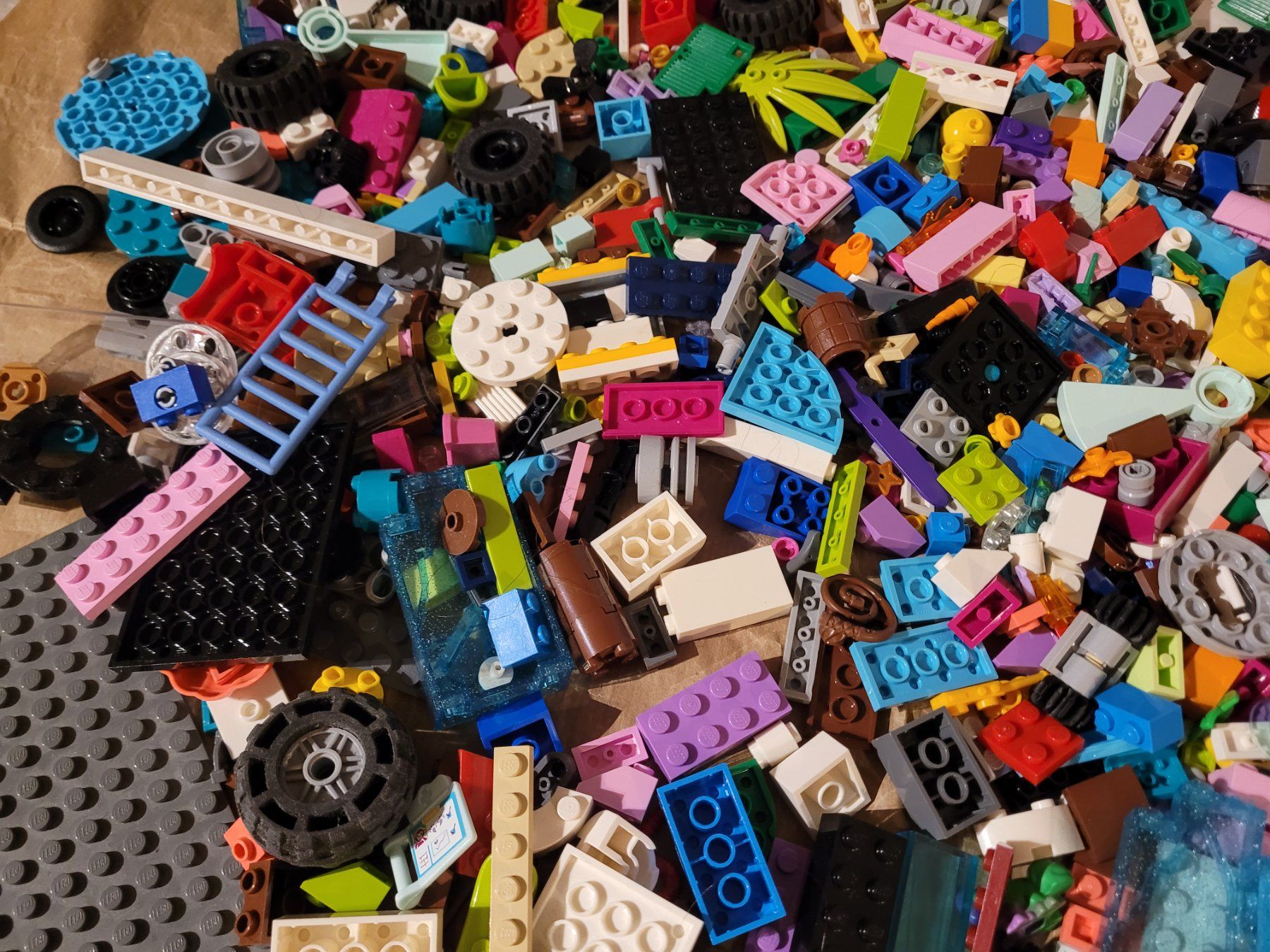 Lego - Grand lot de pièces variées (D'occasion) à La Tour-de-Peilz pour ...