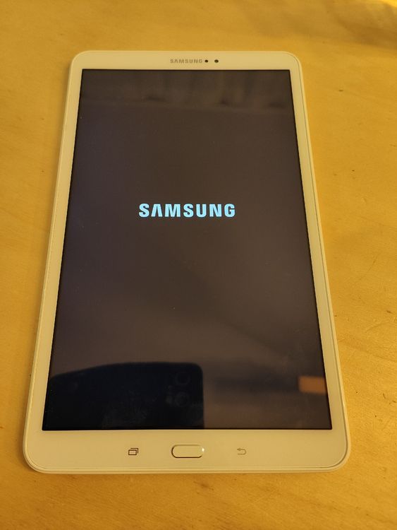 Tablette Samsung Galaxy Tab A (SM-T580) en parfait état (Neuf (Voir description)) à Grimisuat ...