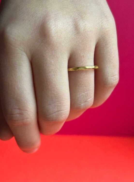 goldener Ring schlicht modern (Gebraucht) in Dittingen für CHF 13 – mit ...