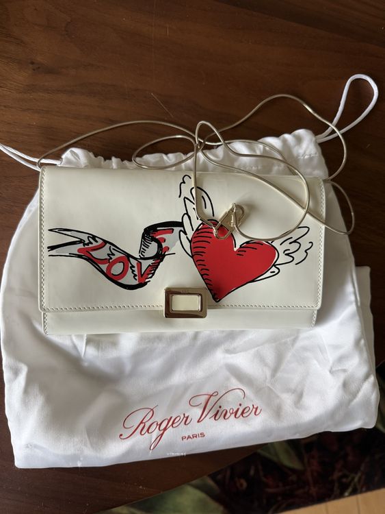 Roger Vivier Wallet on Chain (Gebraucht) in Zürich für CHF 49 – mit ...
