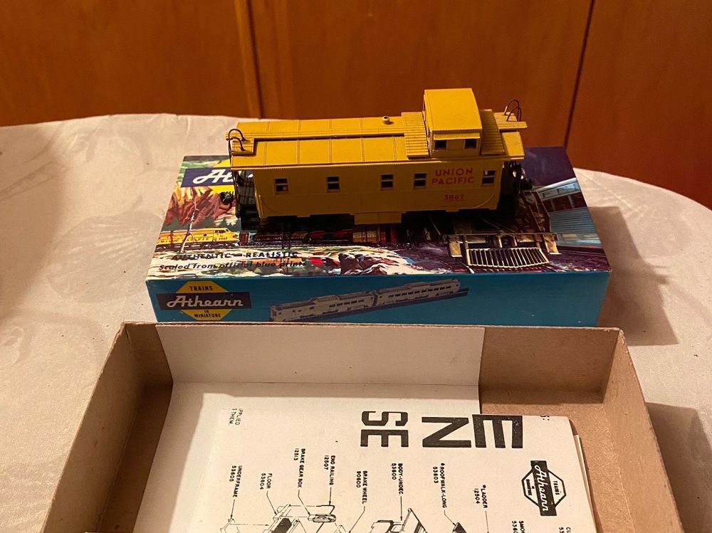 Athearn Begleitwagen Union Pacific H0 Model 1252 (Gebraucht) in Grabs ...