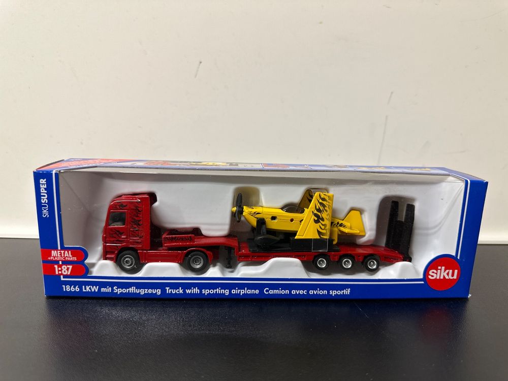 Neu Siku LKW mit Sportflugzeug 1866 (Neu und originalverpackt) in Inwil für CHF 18 – mit ...