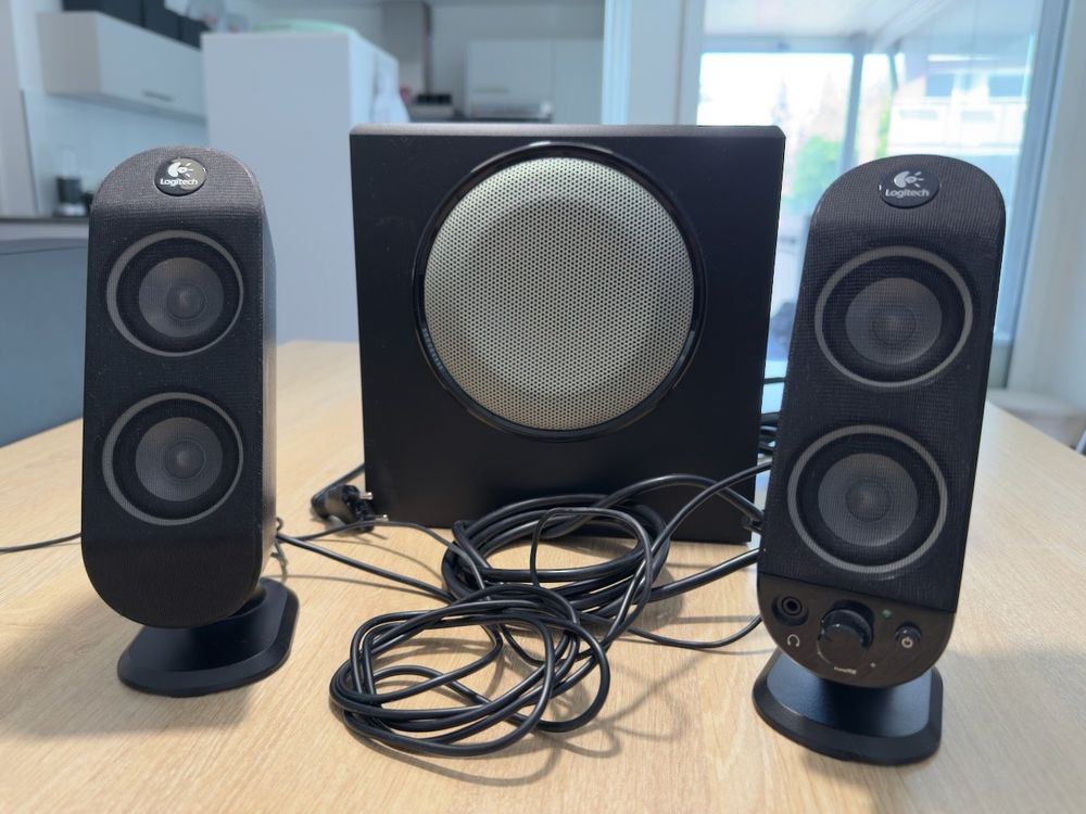Logitech X-230 2.1 PC Lautsprecher-System | Kaufen auf Ricardo