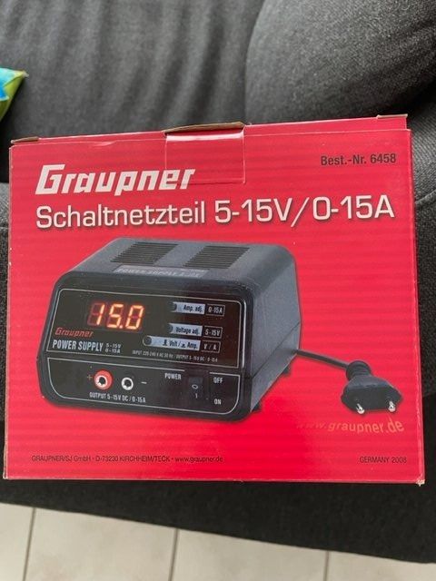 Schaltnetzteil 5-15V / 0-15A | Kaufen auf Ricardo