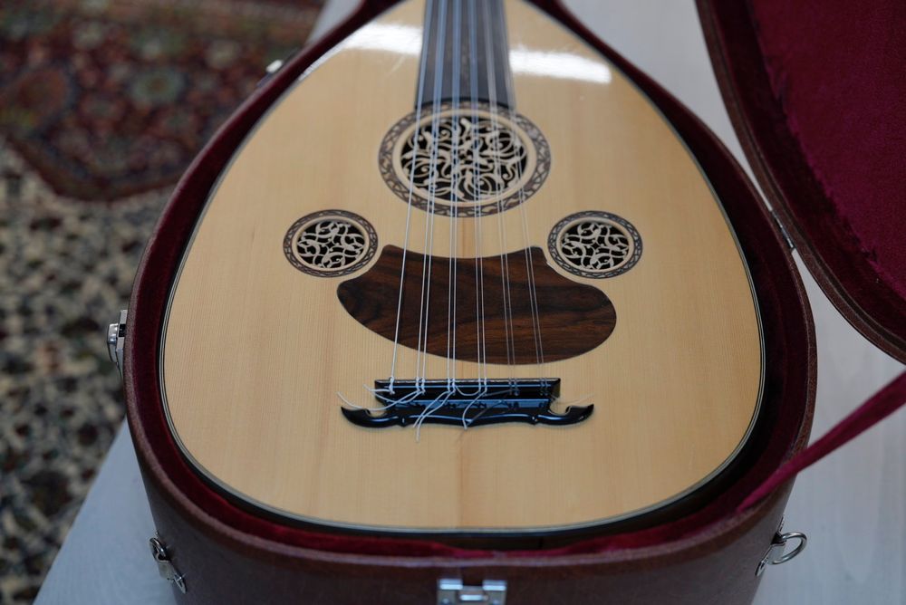 Oud made by master Faruk Turunz (Gebraucht) in Versoix für CHF 1500 ...