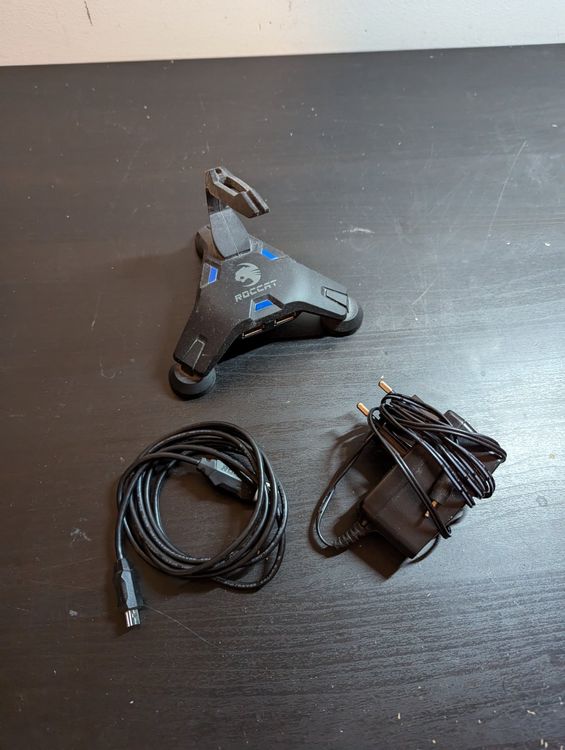 Roccat Apuri aktiver USB Hub mit Mouse Bungee (Gebraucht) in Lotzwil ...