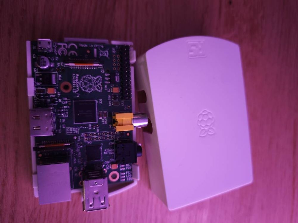 Raspberry Pi (2011.12, Rev. B) - mit Original Case (Gebraucht) in ...