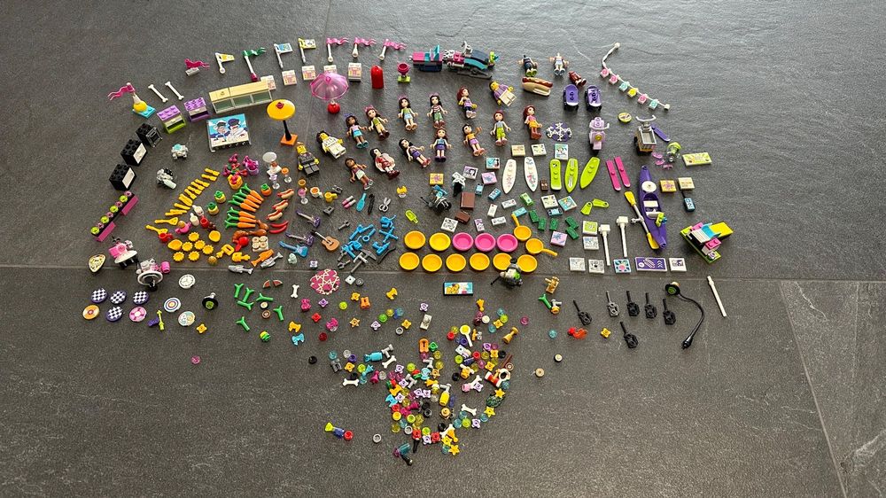 Lego Friends “Figuren und sehr viele Kleinteile" ab 1.- | Kaufen auf Ricardo