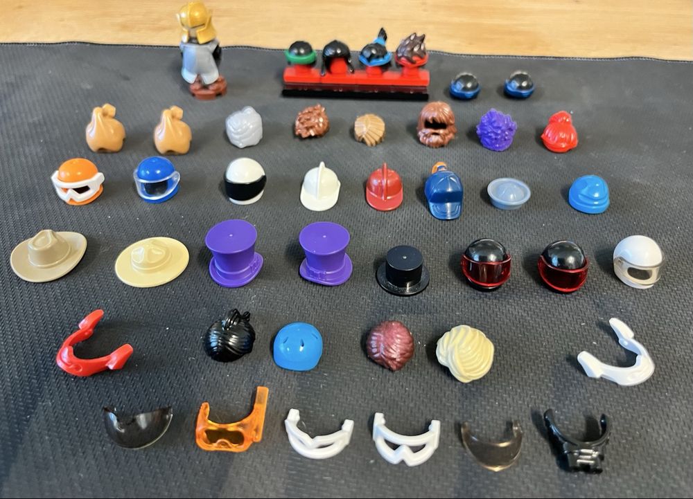 🧢🥽LEGO Hüte Haare Helme Brillen – 40+ Teile Konvolut (Neu (gemäss ...