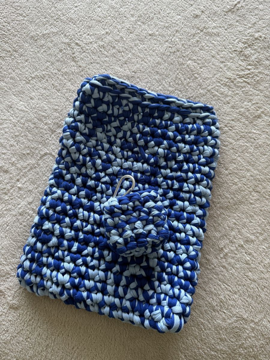 Pochette tablet en crochet (Neuf avec emballage d'origine) à Genève ...