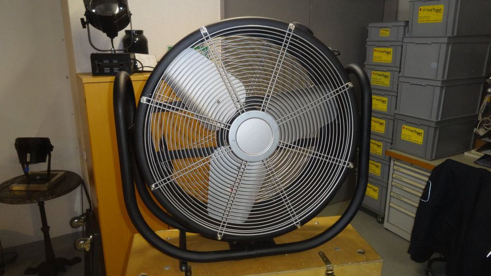 Ventilator Lüfter Gebläse HVD-24T, 61cm gross, mit Case (Gebraucht) in ...