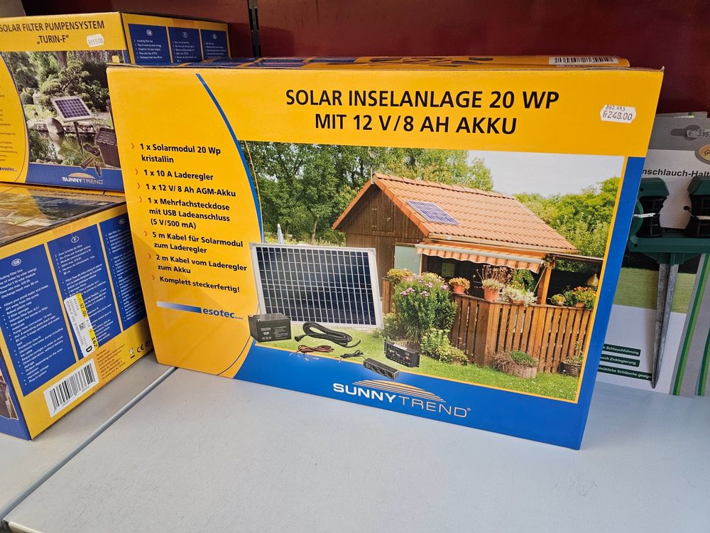 Solar Inselanlage 20 Watt inkl. Akku und Mehrfachsteckdose (Neu und originalverpackt) in ...