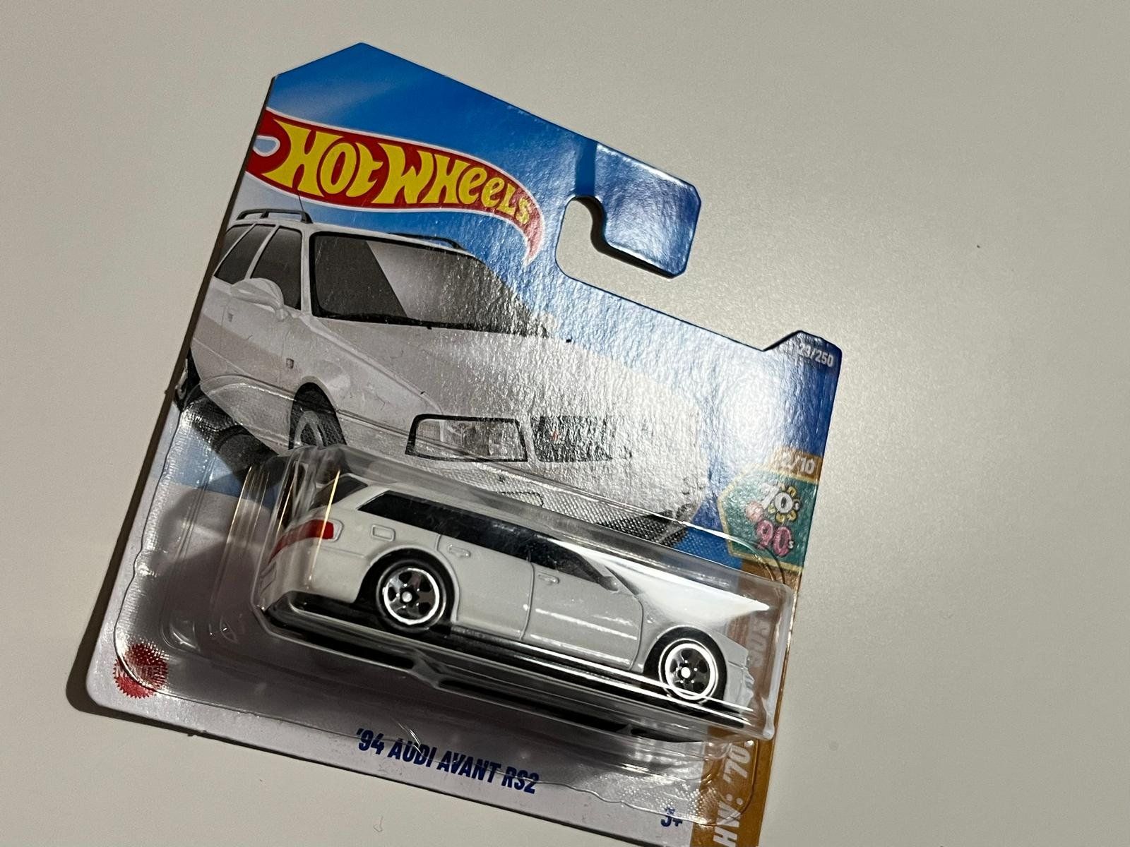 Hot Wheels '94 Audi Avant RS2, Neu OVP, gem. Bilder (Neu und originalverpackt) in Seuzach für ...