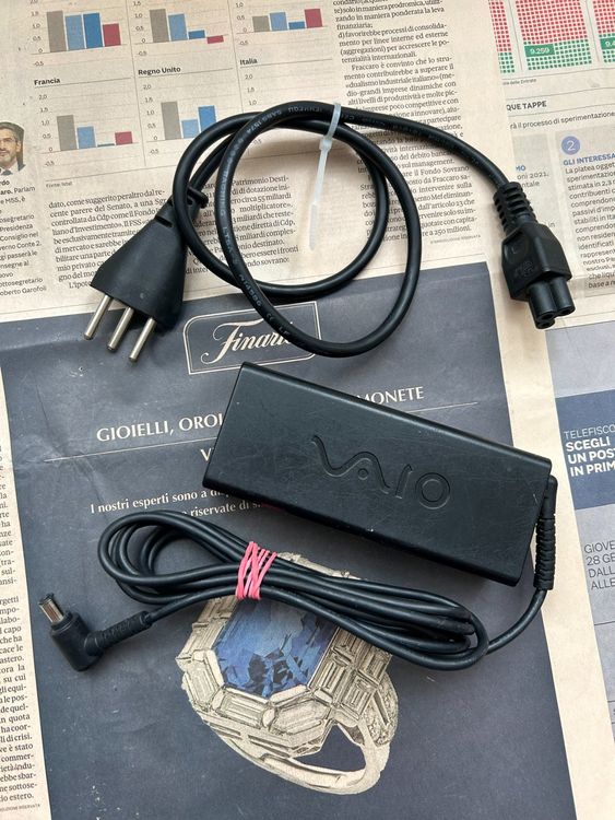 Original SONY VAIO AC Adapter, 19.5V :: 4.7A | Kaufen auf Ricardo