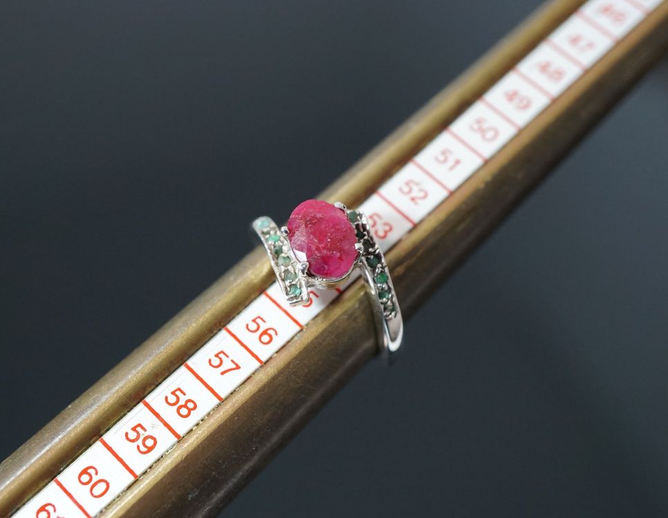 ALTER 925 SILBER RING RUBIN + SMARAGD EDELSTEIN GEPUNZT (Gebraucht) in ...